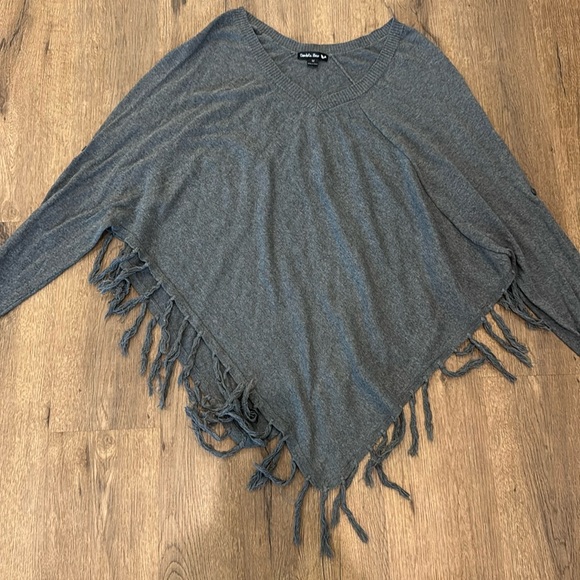 Double Zero | Sweaters | Double Zero Fringe Gray Sweater | Poshmark